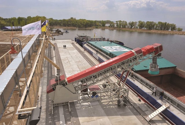 KC系列轨道移动式装船机-库桥机械